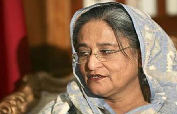 प्रणब मुखर्जी से मिली बंग्लादेश की PM शेख हसीना, पत्नी शुभ्रा के लिए ...