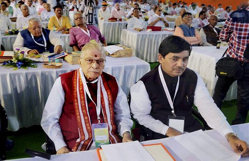 इलाहाबाद में खूब दिखी मुरली मनोहर जोशी से नरेंद्र मोदी की करीबी, एक ही ...