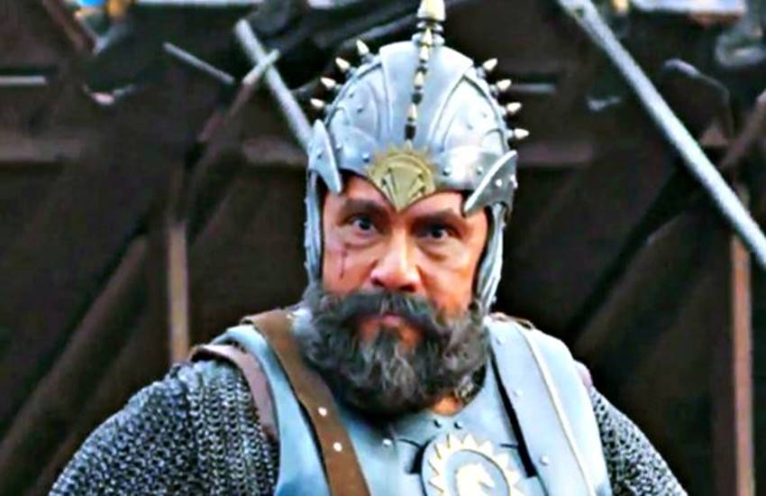 इस हिंदी फिल्म में शाहरुख खान के ससुर बने कटप्पा | Jansatta