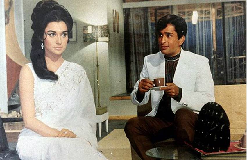 आशा पारेख ने कहा- शोहरत के बावजूद इंसान पड़ जाता है अकेला, मुझे भी आया ...