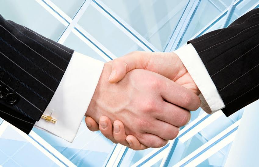 हाथ मिलाकर आप जान सकते हैं किसी का भी चरित्र, ये है तरीका | Jansatta