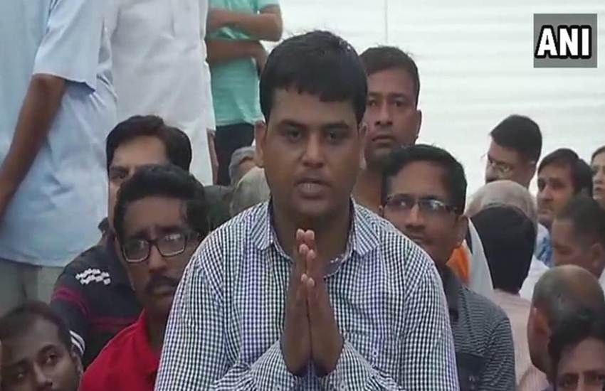 गुरुग्राम रेयान स्कूल मर्डर: पुलिस के लाठीचार्ज के बाद प्रद्युम्‍न के ...