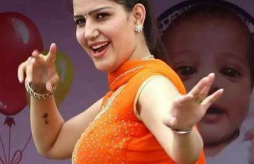 दिल्‍ली में बंगला, ऑडी-फॉर्च्‍यूनर जैसी गाड़‍ियां, किसी बॉलीवुड एक् ...