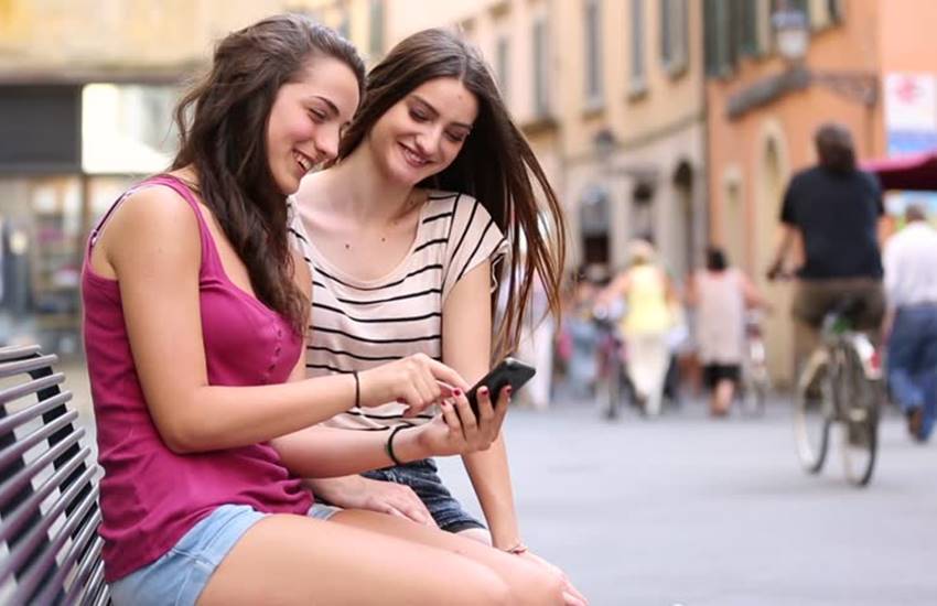 JIO Happy New Year Offer: जियो ने लॉन्च किए अनलिमिटेड डेटा और कॉलिंग के ...