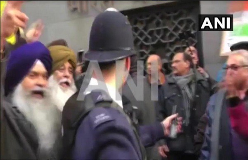 गणतंत्र दिवस पर लंदन में झड़प: नजीर अहमद ने की कश्मीर की आजादी की मांग ...