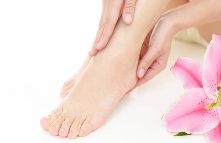 बारिश के मौसम में पैरों को होते हैं ये नुकसान, जानिए देखभाल के आसान ...