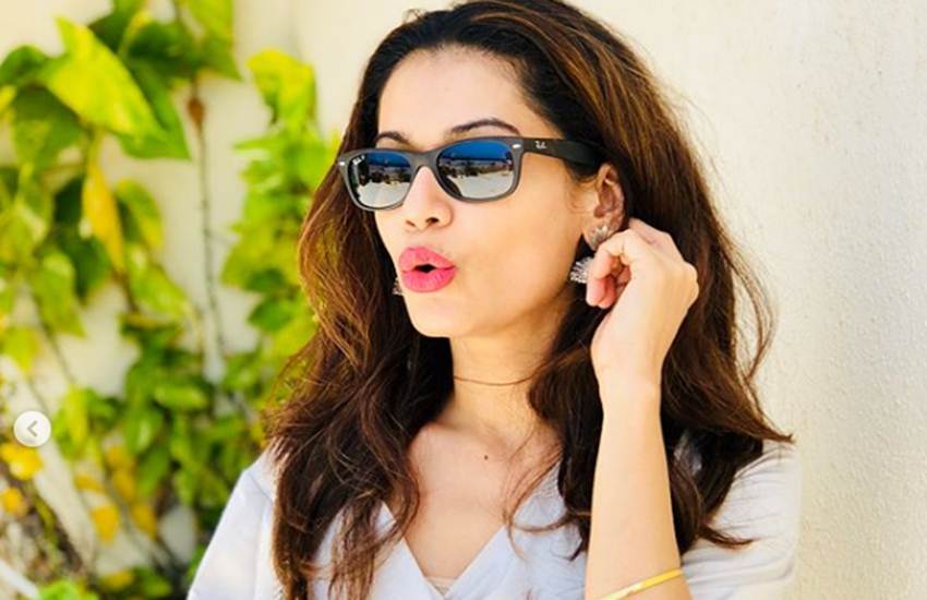 केरल बाढ़ पर अपने आपत्तिजनक ट्वीट पर पायल रोहतगी ने दी सफाई, देखिए क्या ...