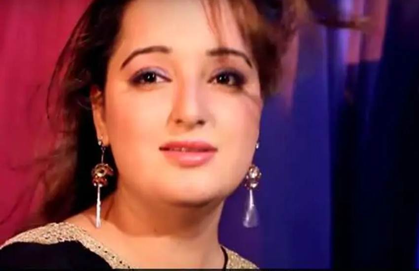 पाकिस्तान की मशहूर सिंगर और एक्टर रेशमा की हत्या, पति ने ही ले ली जान ...