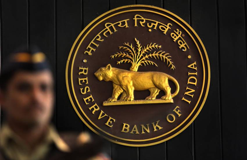25 साल पहले RBI को होने वाला था नुकसान, तब बजट से पैसा देने को तैयार हो ...