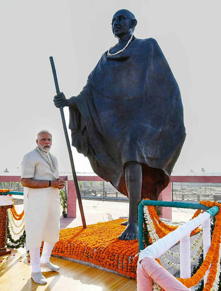 मोदी ने बापू को समर्पित को किया दांडी नमक सत्याग्रह स्मारक, कहा ...