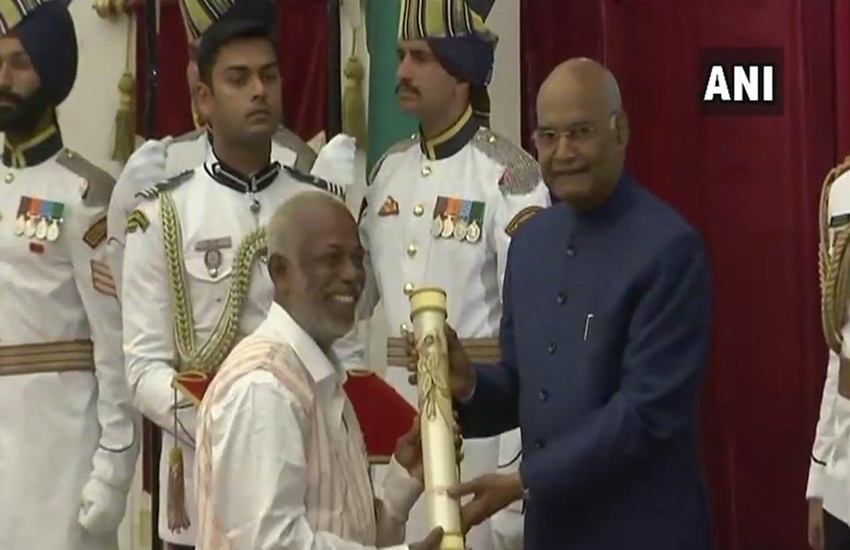 कटक की झुग्गियों में स्कूल चलाता है ये चाय वाला, राष्ट्रपति ने पद्मश्री ...