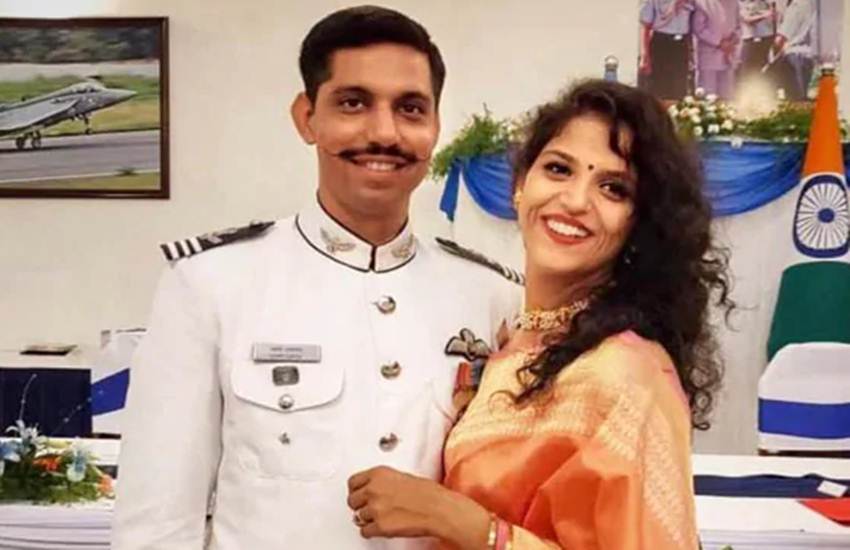 चंद महीनों पहले प्लेन क्रैश में शहीद हुए थे स्क्वैड्रन लीडर समीर अबरोल ...