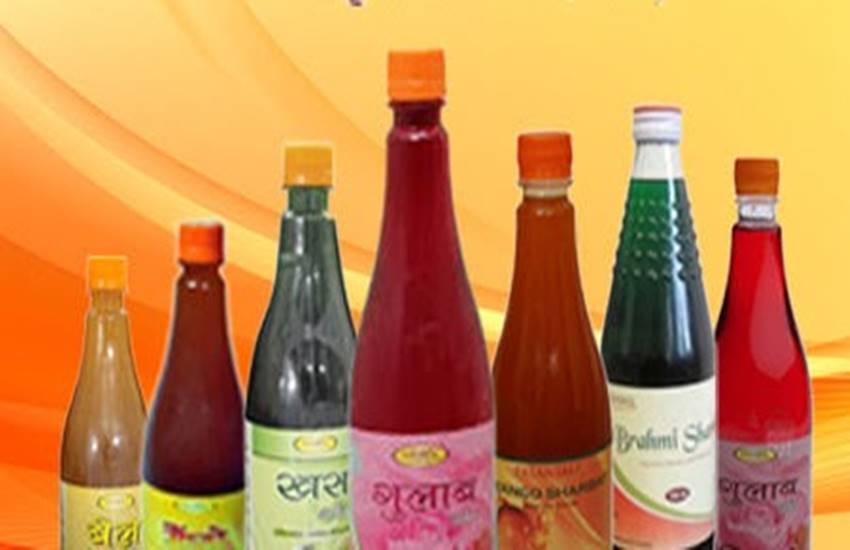 बेल शर्बत और गुलाब शर्बत को लेकर सवालों के घेरे में रामदेव की पतंजलि ...