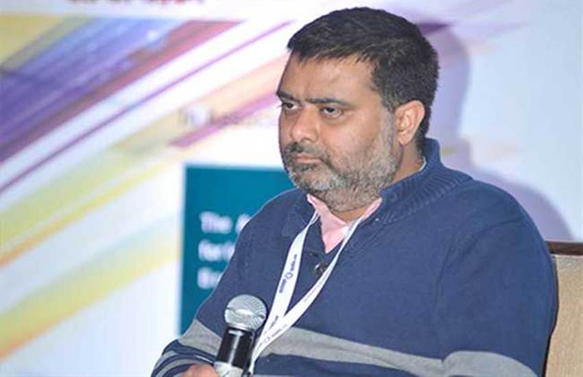 वरिष्ठ पत्रकार दीपक चौरसिया ने मुस्लिमों पर साधा निशाना तो सोशल मीडिया ...