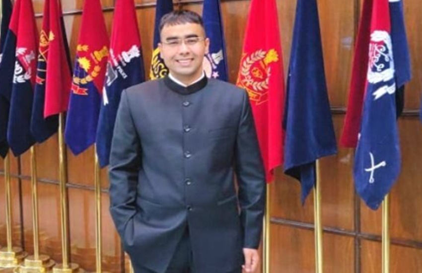 UPSC क्रैक करने से पहले 30 परीक्षाओं में हुए थे फेल, 20 घंटे पढ़ाई की ...