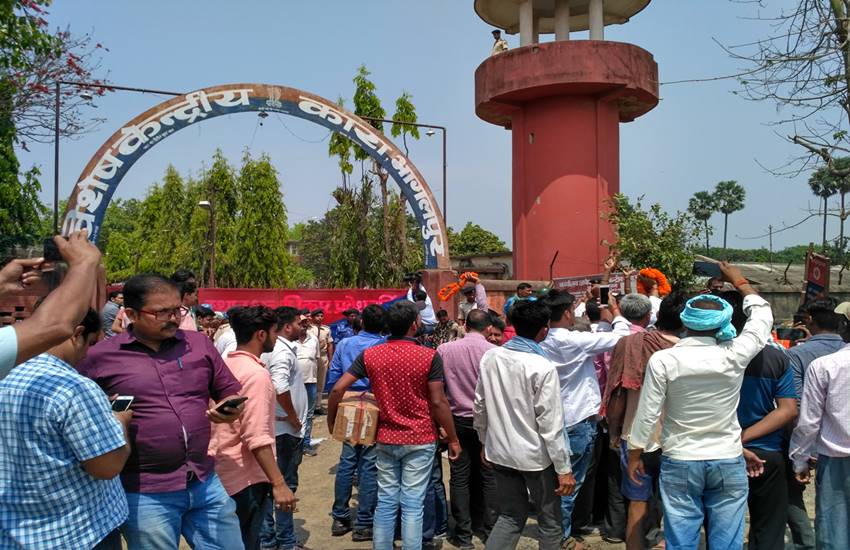 बिहार: भागलपुर की विशेष केंद्रीय जेल में कैदियों में घबराहट, चार ...