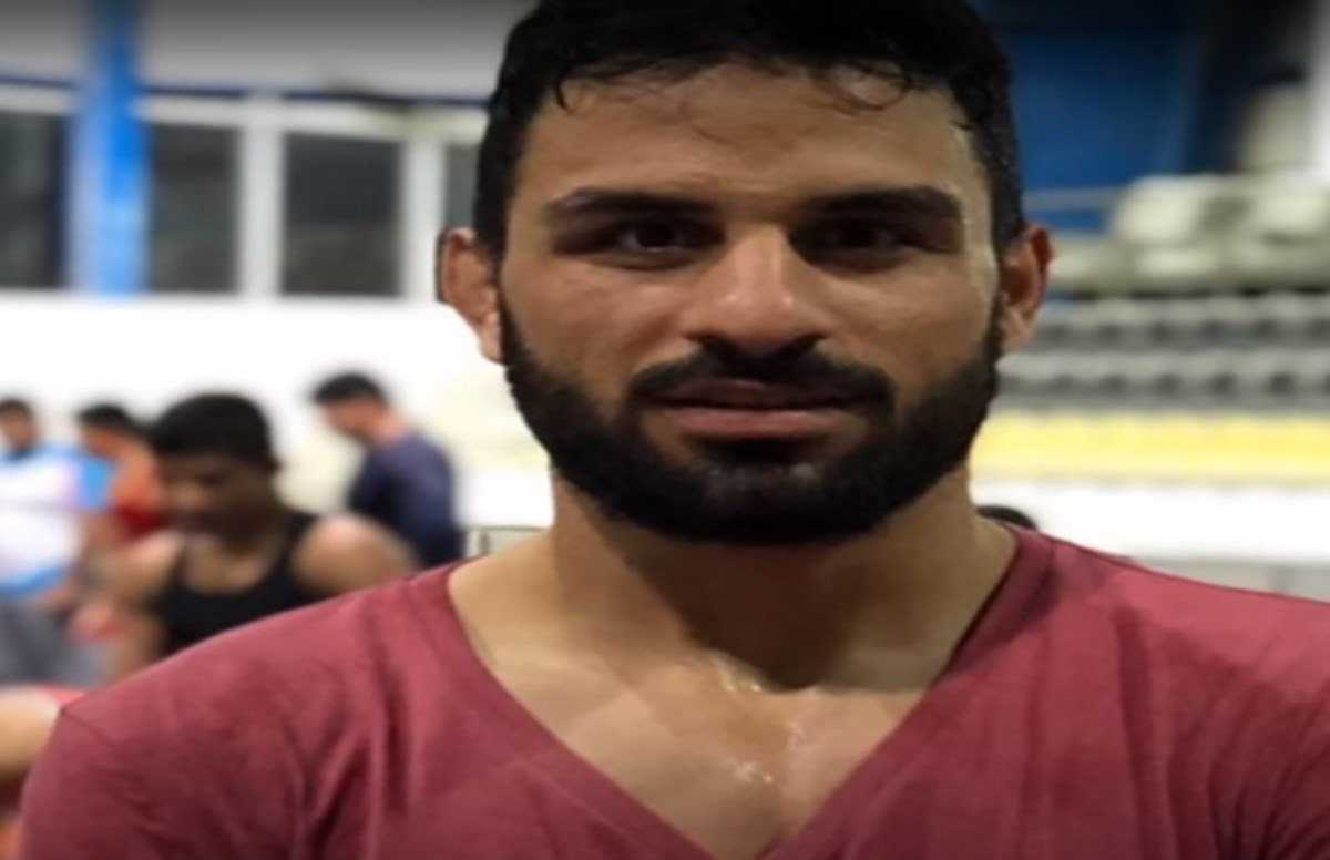 पहले टीवी पर स्वीकार कराया- हां मैंने हत्या की है, फिर रेसलर को दे दी ...