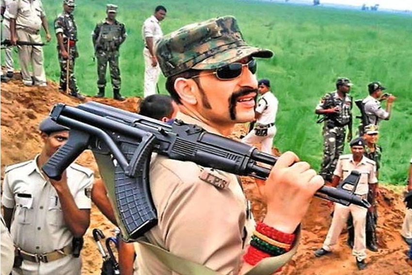 मुंगेर: एके 47 लेकर चलते हैं बिहार के ये IPS, थाने की ही जीप ‘चोरी’ कर ...