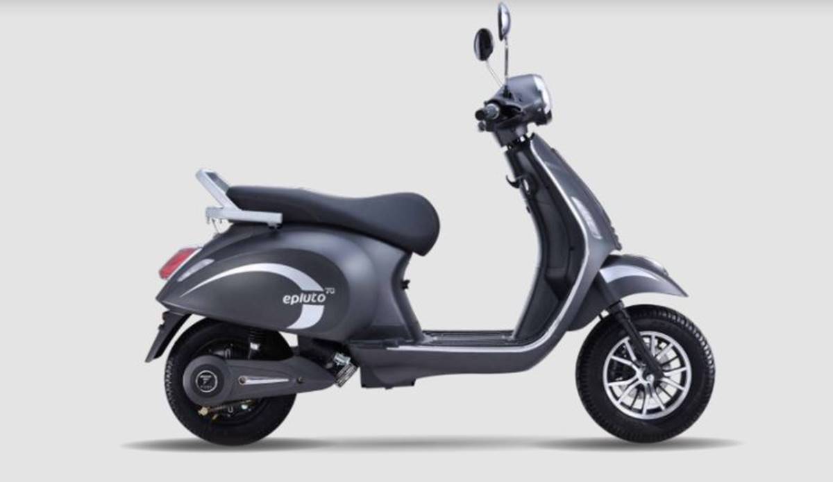 इलेक्ट्रिक स्कूटर खरीदना चाहते हैं तो ये हैं कुछ विकल्प, जानें कितनी ...