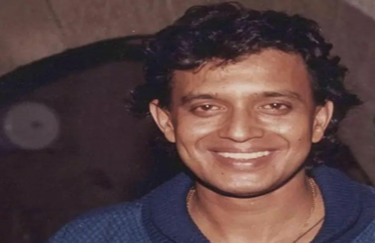 अमिताभ बच्चन और रेखा की पहली फिल्म में स्पॉटबॉय का काम करते थे मिथुन ...