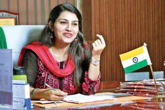 UPSC: Read here the successful journey of Renu Raj who first became ...