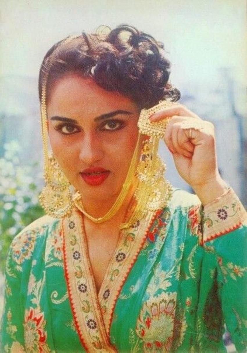 Reena Roy : When Shatrughan Sinha Actress Did bold intimate hot Scene ...