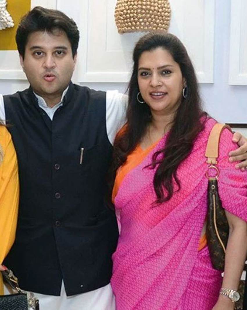 Jyotiraditya Scindia Sister Chitrangada Singh is 4 years yoounger than ...