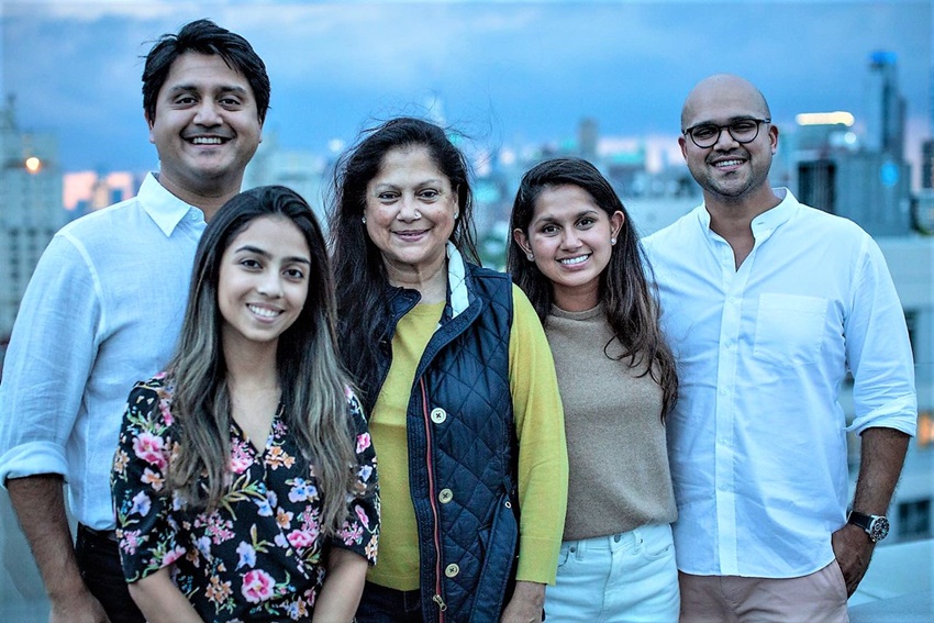 Jyotiraditya Scindia Vs Yashodhara Raje: Madhavrao Scindia Daughter in ...