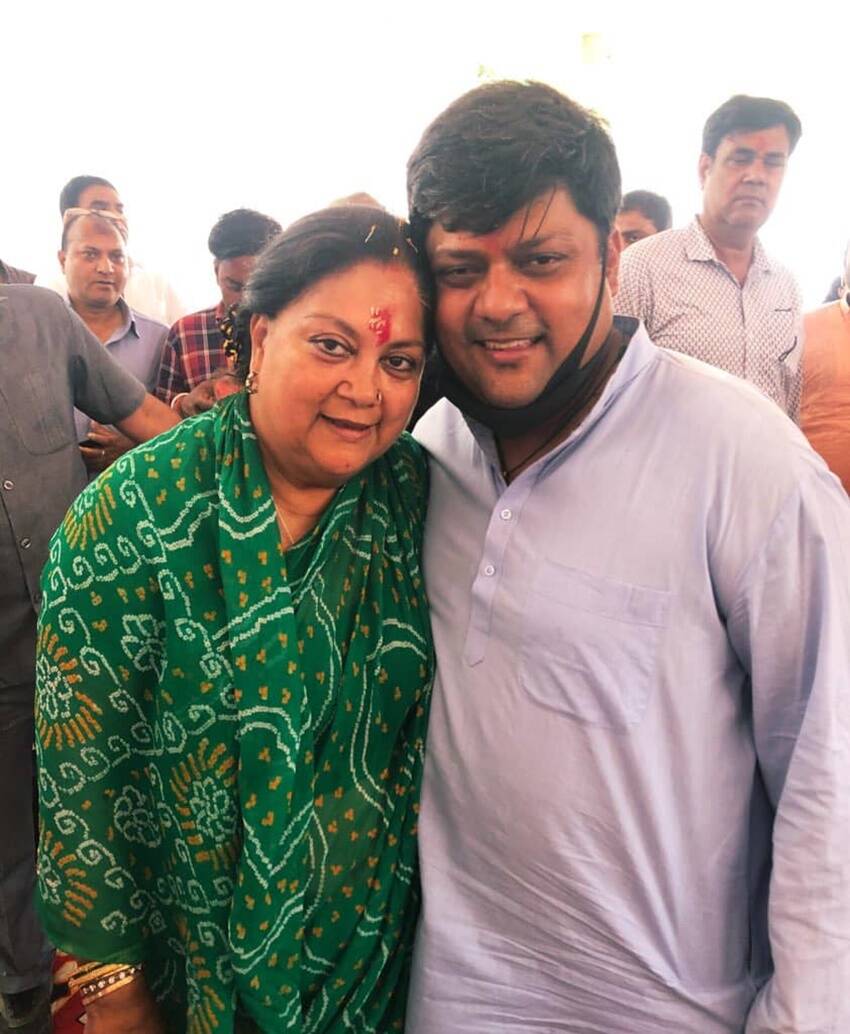 Jyotiraditya Scindia Daughter to Vasundhara Raje And Yashodhara Raje ...