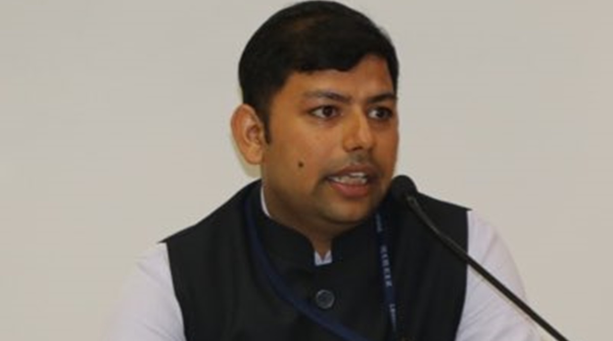 UPSC: Pradeep Kumar Dwivedi cleared Civil Services Exam in his first attempt. Read his ...