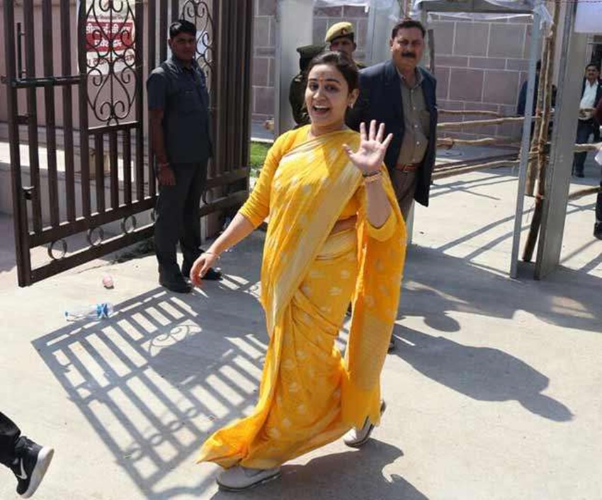 Mulayam Singh Yadav: Akhilesh yadav wife Dimple yadav and Prateek Yadav ...