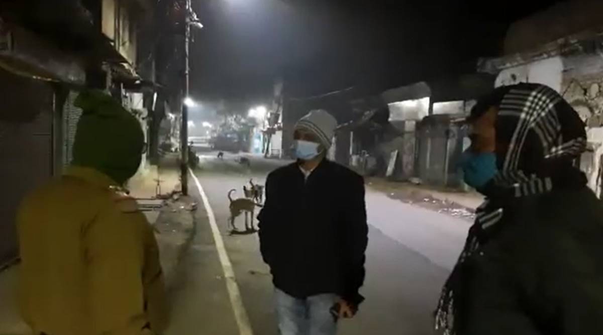 Bhagalpur SSP reprimanded by ASI bihar police viral video surprise inspection - सादी वर्दी में ...