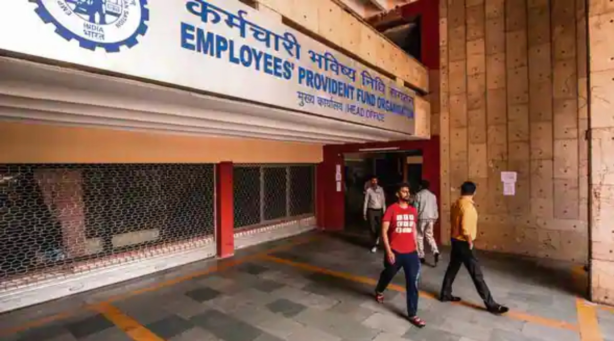 EPFO Update Job started at age of less than 30 years and salary is less ...