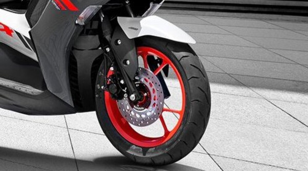 Top 3 Scooters in 150cc Segment Aprilia SR 160 Yamaha Aerox 155 Vespa ...