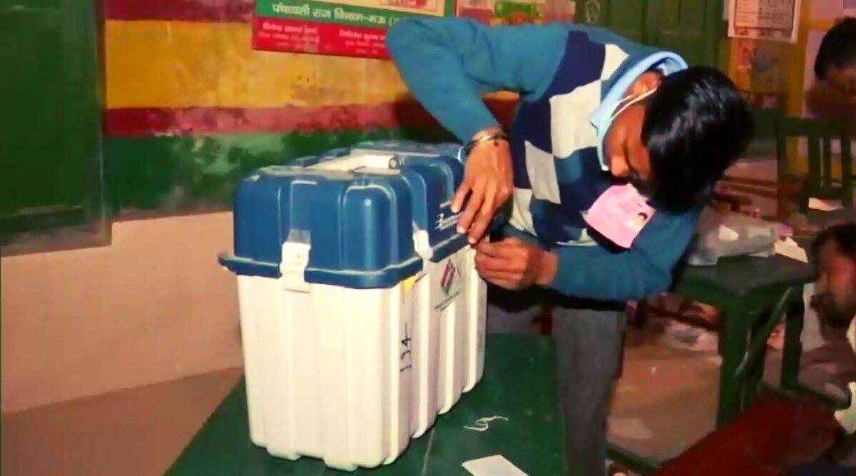 UP Election: some gujaratis have come in the guise of police says Arun ...