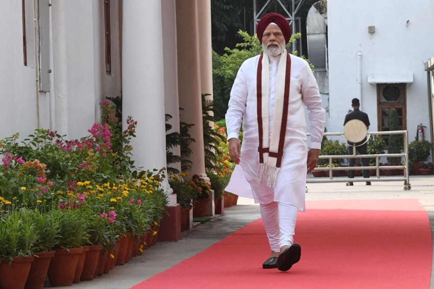 Narendra Modi Photos: PM in Sikh getup during meeting with delegation ...