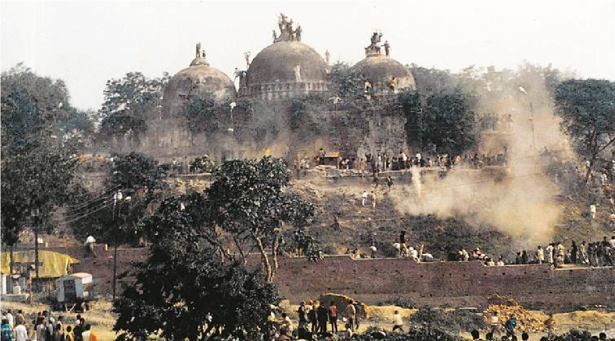 Heated debate between Sangeet Ragi and Islamic Scholar over a question ...