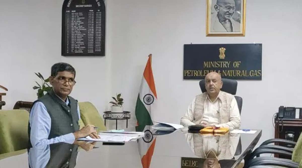 Former Petroleum Secretary Tarun Kapoor becomes PM Modi's advisor read ...