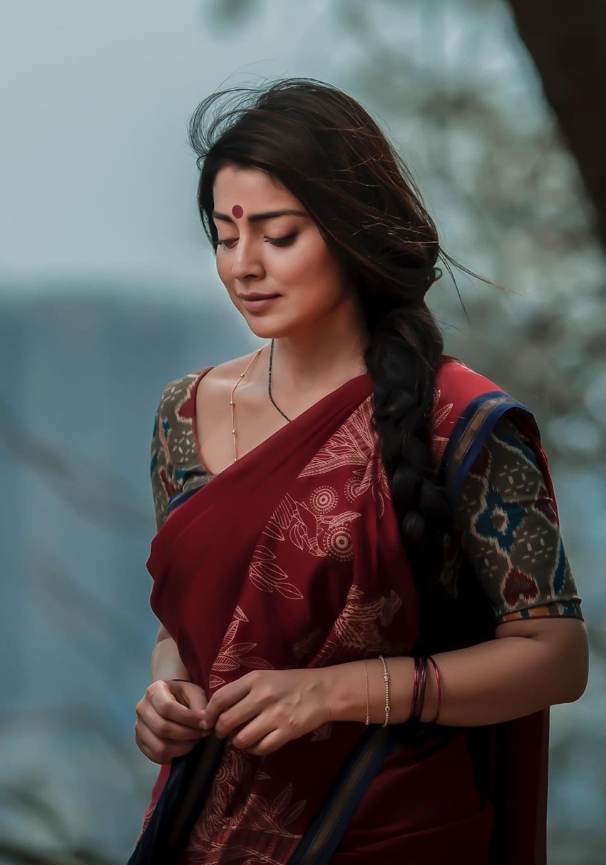 Ram Charan and Jr NTR Starrer RRR Actress Shriya Saran Share some new ...