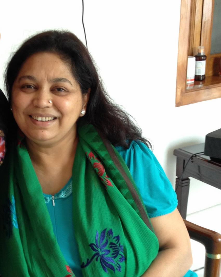 Mulayam Singh yadav wife Sadhana Gupta Son Prateek Yadav Share old ...