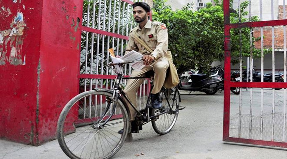 खोए हुए डाकिए की याद-memory of the lost postman | Jansatta