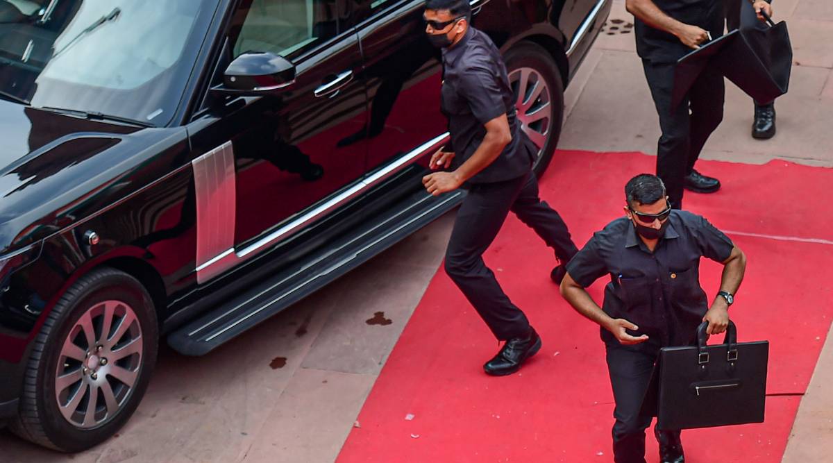 rs 1 07 crore a day cost of pm modi spg security cover - पीएम की ...