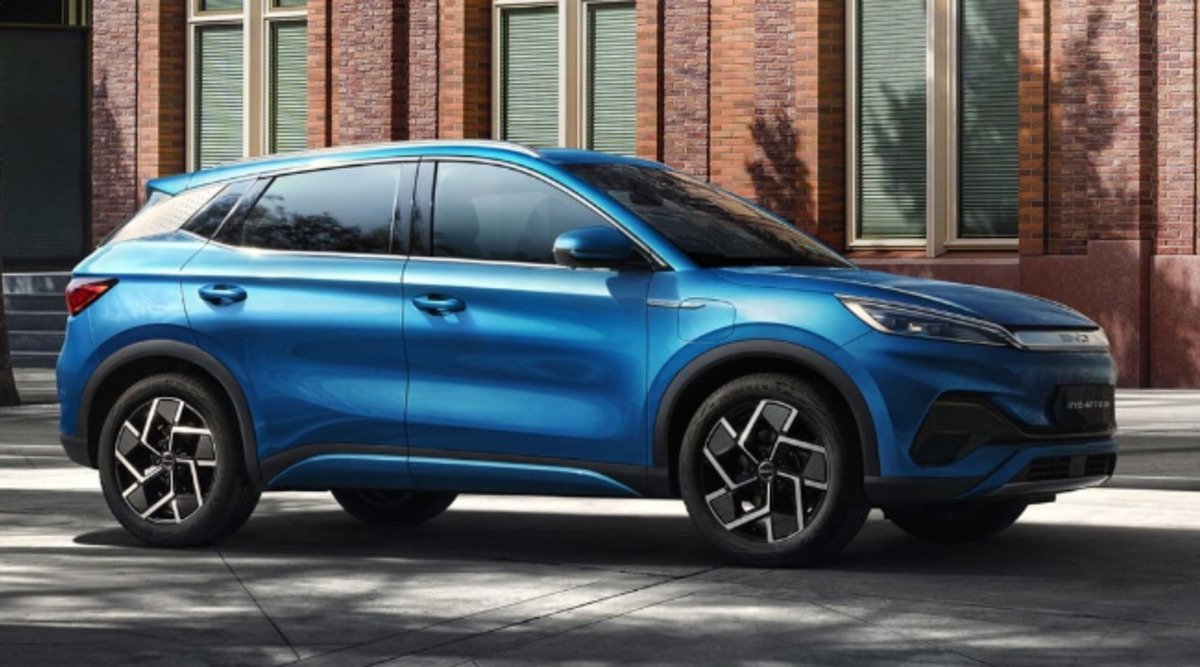 BYD Atto 3 Electric SUV Launched in India Know Price Driving Range Top ...