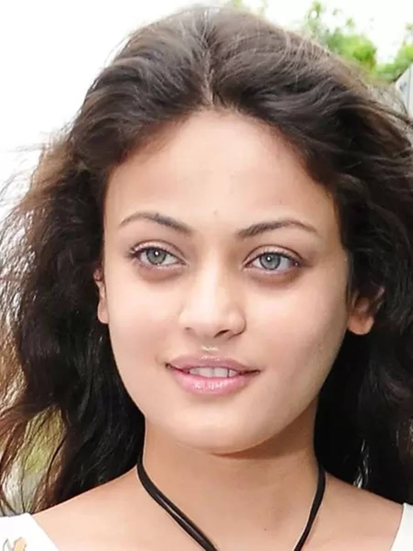 Actors With Different Eye Colour: Hrithik Roshan, Aishwarya Rai ...