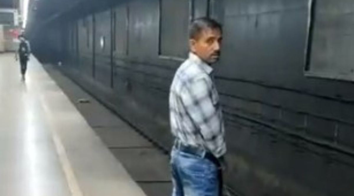 Viral Delhi Metro Video at Harry Reese blog