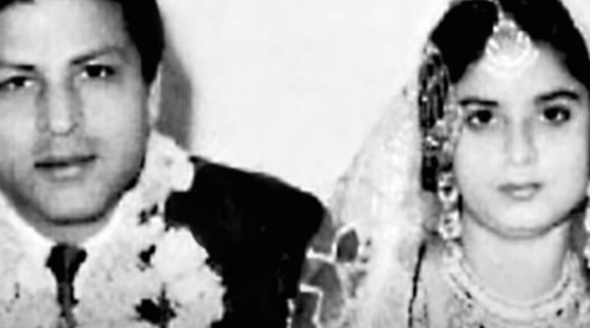 Shahrukh Khan's mother was close to Indira Gandhi, father was a freedom ...