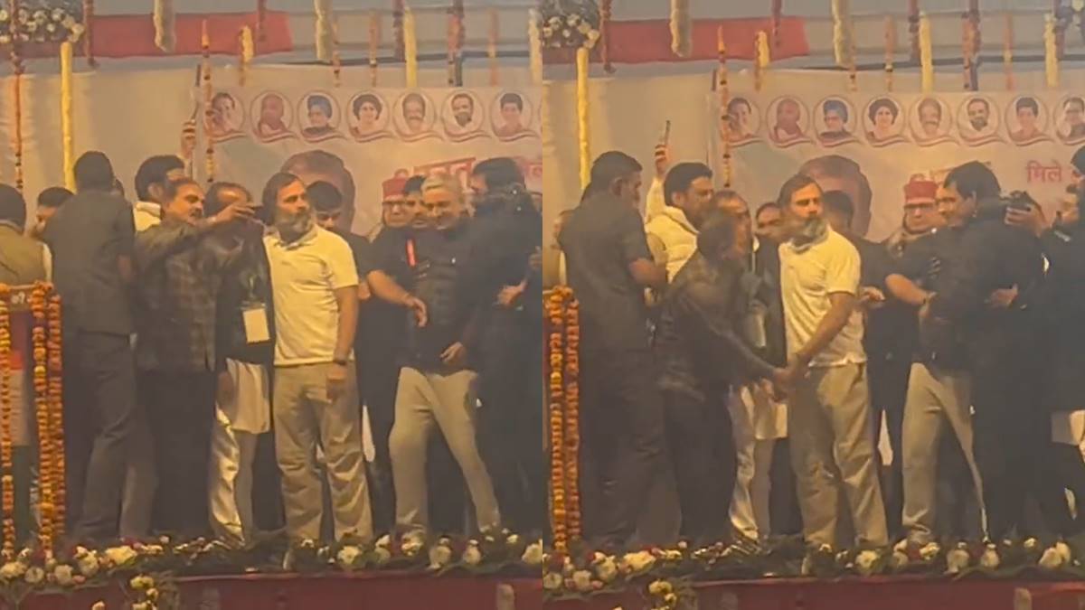 Rahul Gandhi angrily snatched the phone of Congress leader on the stage ...