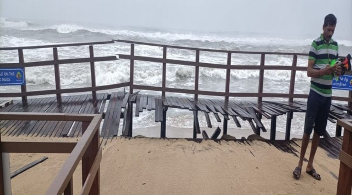 Cyclone Mandous weakened in Bay of Bengal rescue continues in Tamil Nadu Puducherry Andhra ...