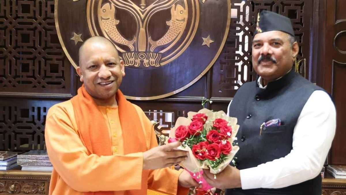 former IPS Prem Prakash came to meet CM Yogi all kinds of speculators ...