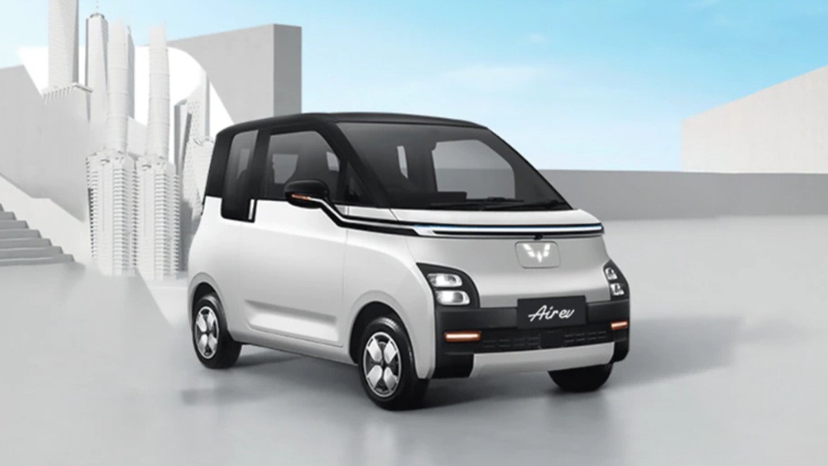 MG Motors showcase MG Air EV smallest electric car at 2023 Auto Expo ...